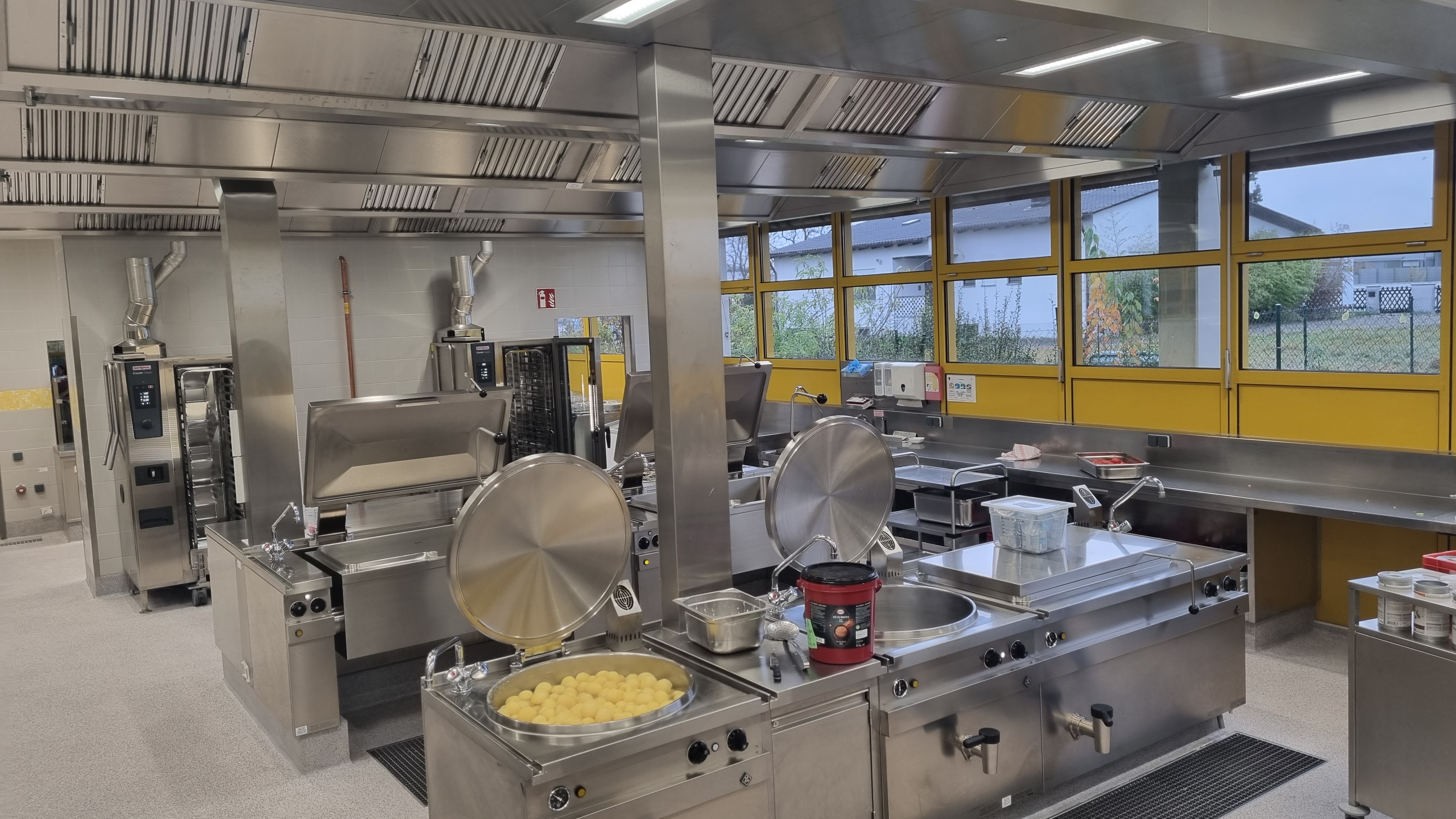 Drainage technology for commercial kitchens - KESSEL - mastering water